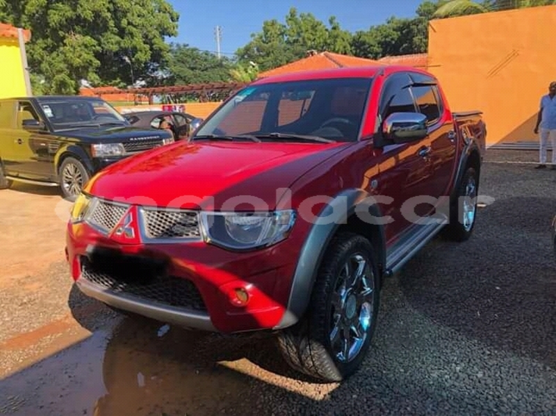 Buy used mitsubishi l200 red car in lobito in benguela - angolacar